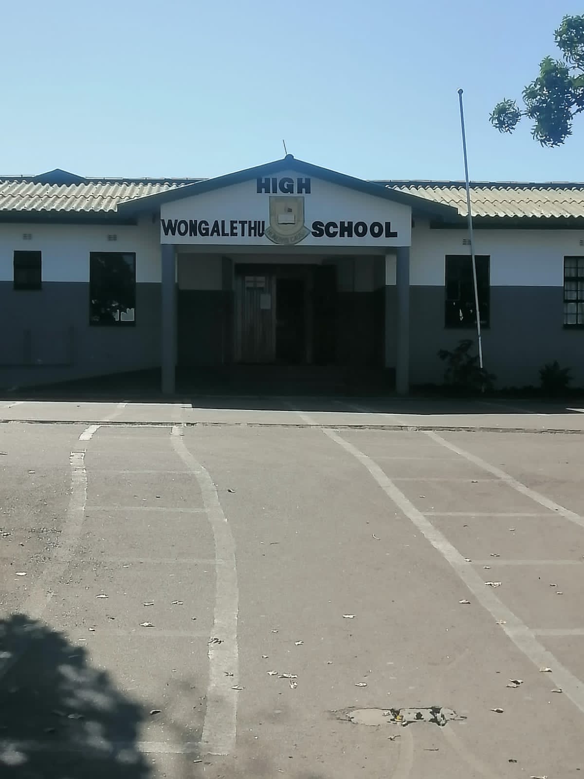 Asizukuyamkela eyabantwana abasela utywala ngexesha lesikolo. | EC Indaba